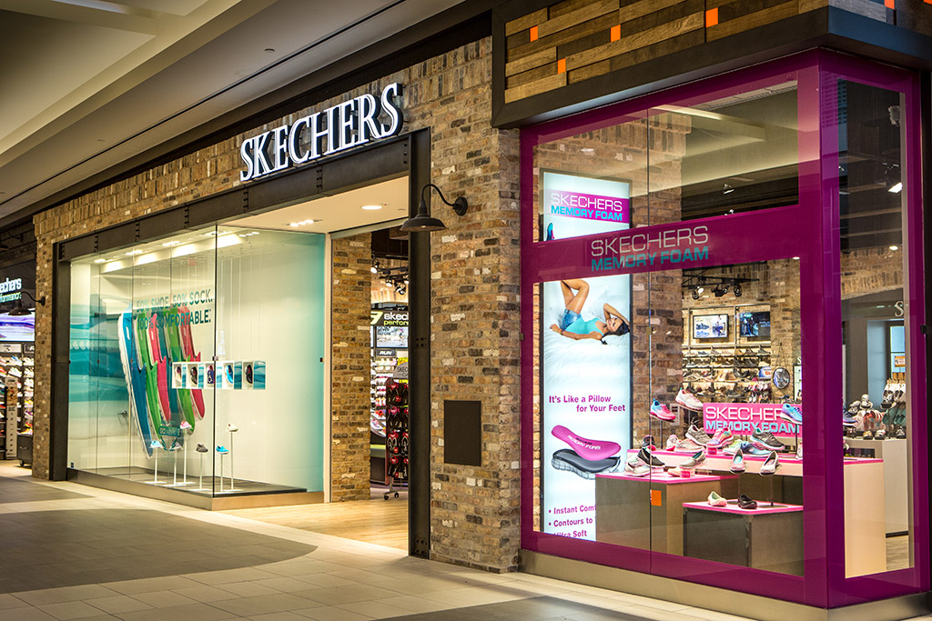 Warner Bros. Design Studio | 1.-Skechers-Exterior-Metal-Beam-Entry-Way ...